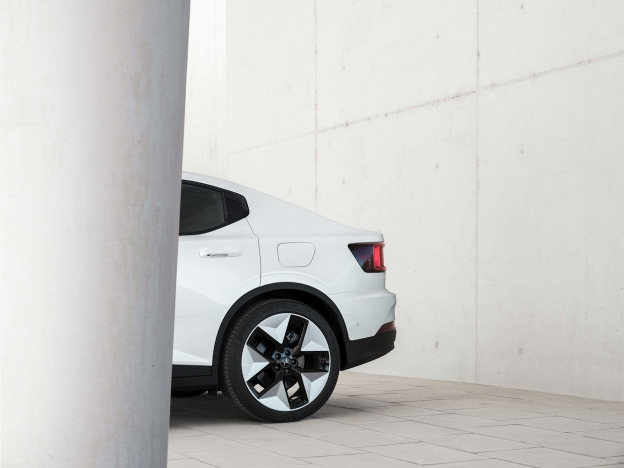 Pure progressive performance | Polestar
