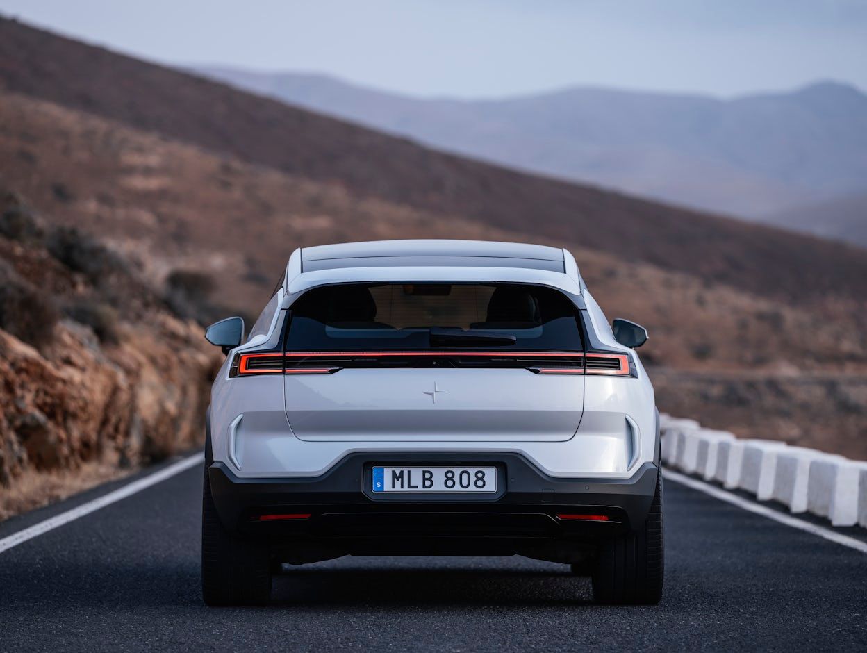 Pure progressive performance | Polestar
