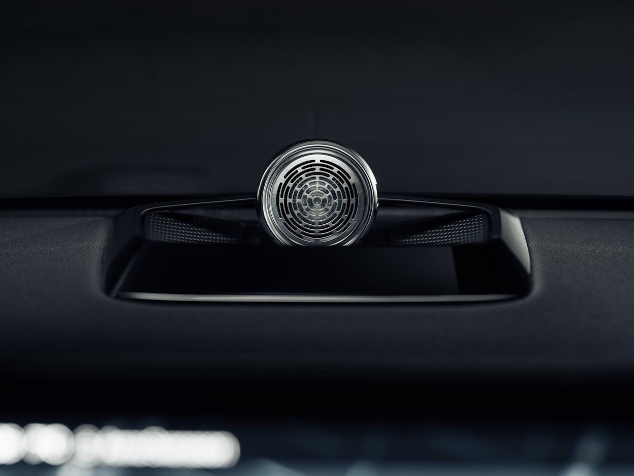 Pure progressive performance | Polestar